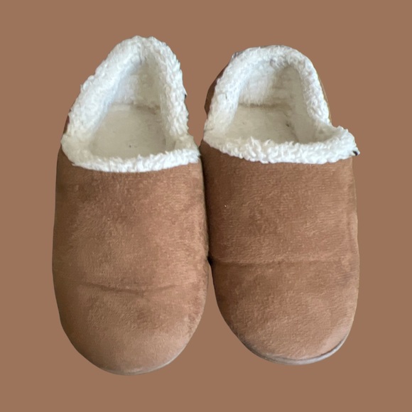 Shoes | Kids Slippers | Poshmark